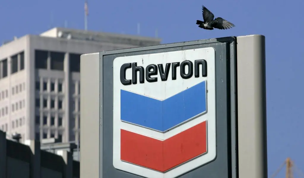 Ecuador deberá pagar 220 millones de dólares a la petrolera Chevron ...